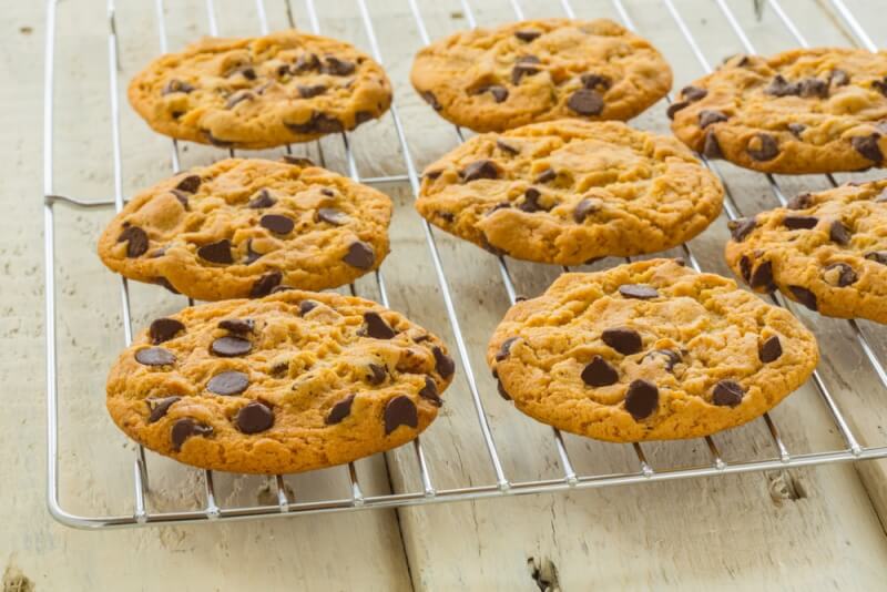 Undercooked Cookie - Tips and Tricks to Fix | Totsfamily.com